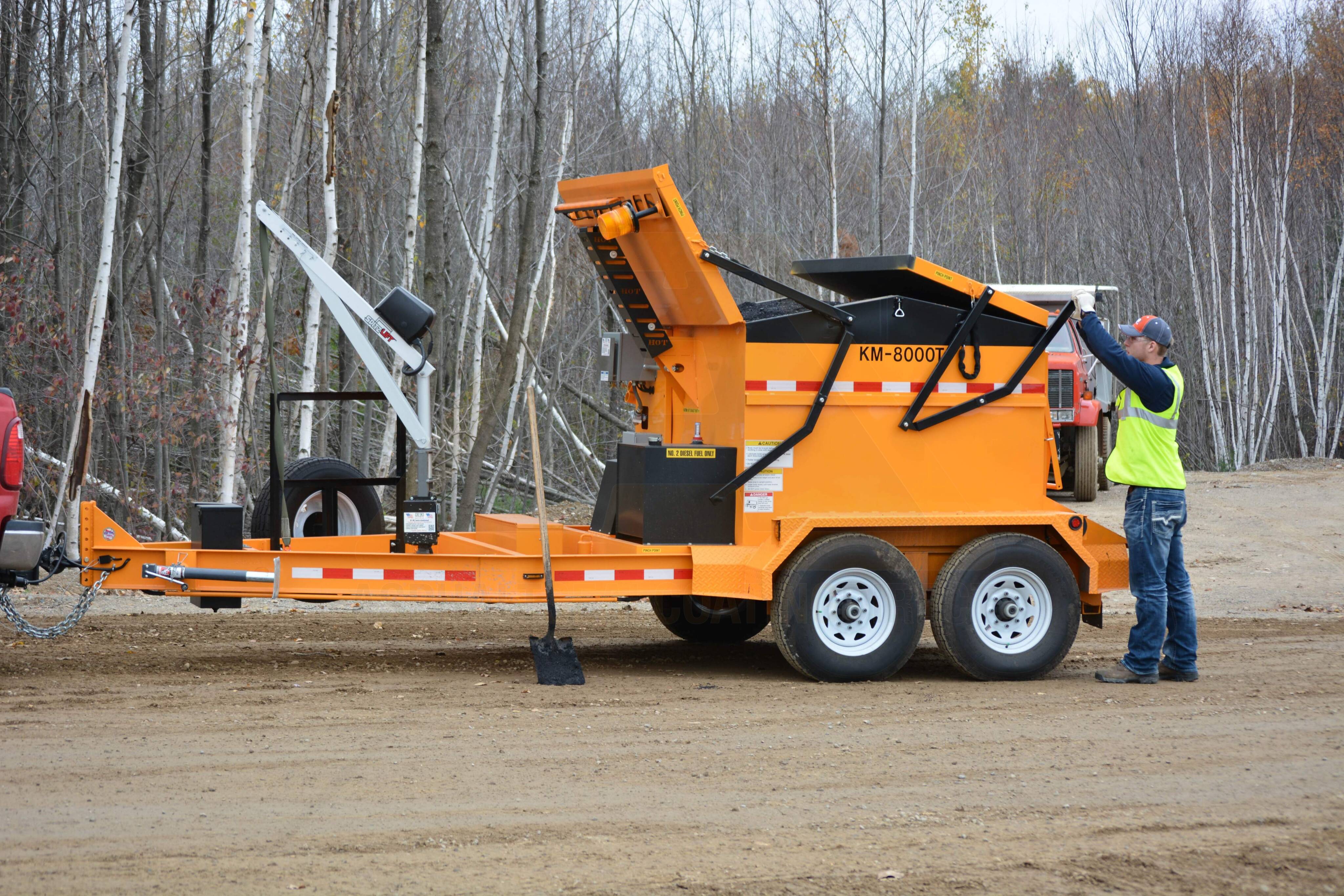 4 Ton BIG A KM-8000T Diesel Heated Asphalt Box Trailer For Sale ...