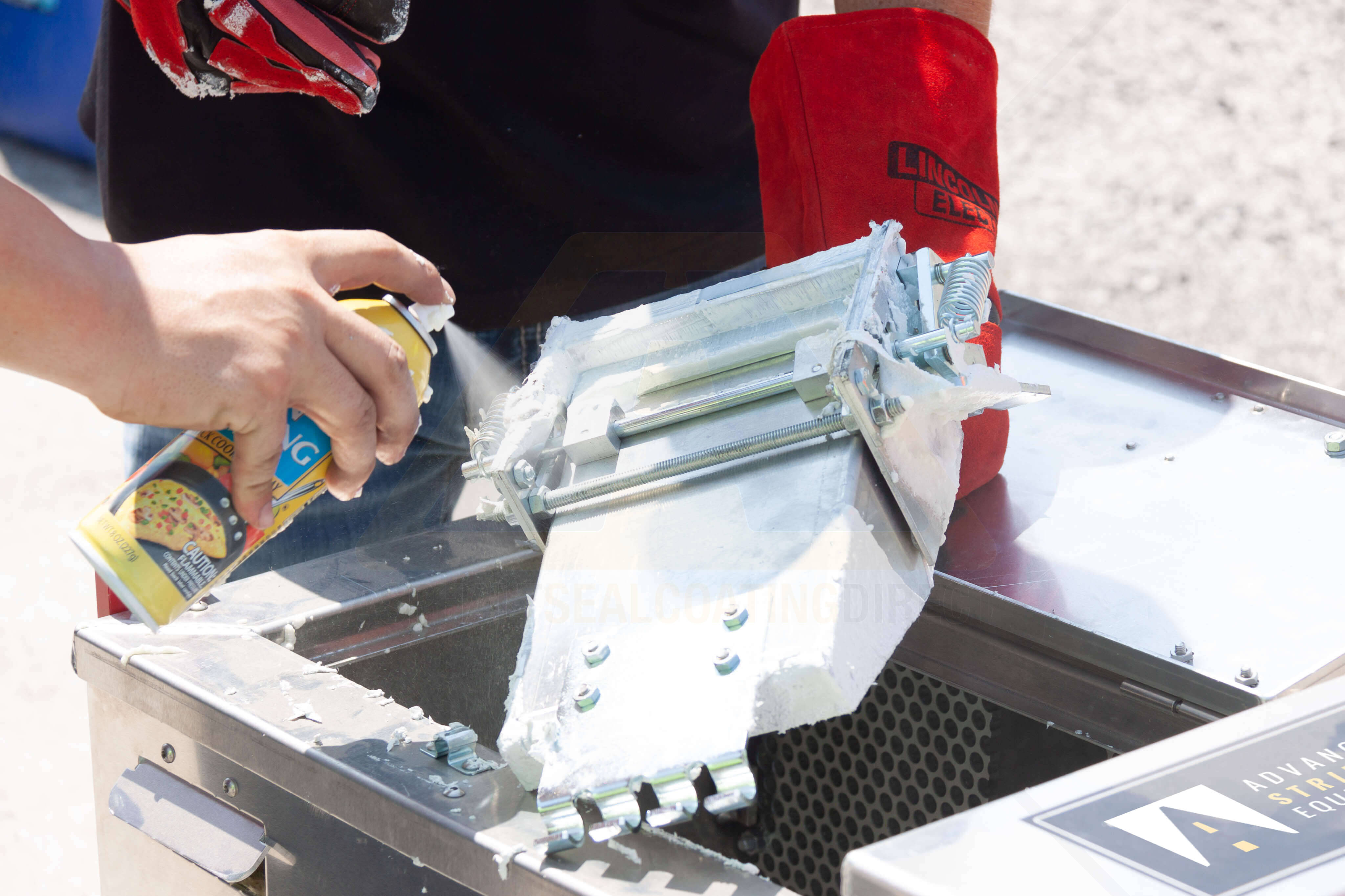 ASE Titan ThermoMark HandLiner 300 Thermoplastic Striping Machine For ...