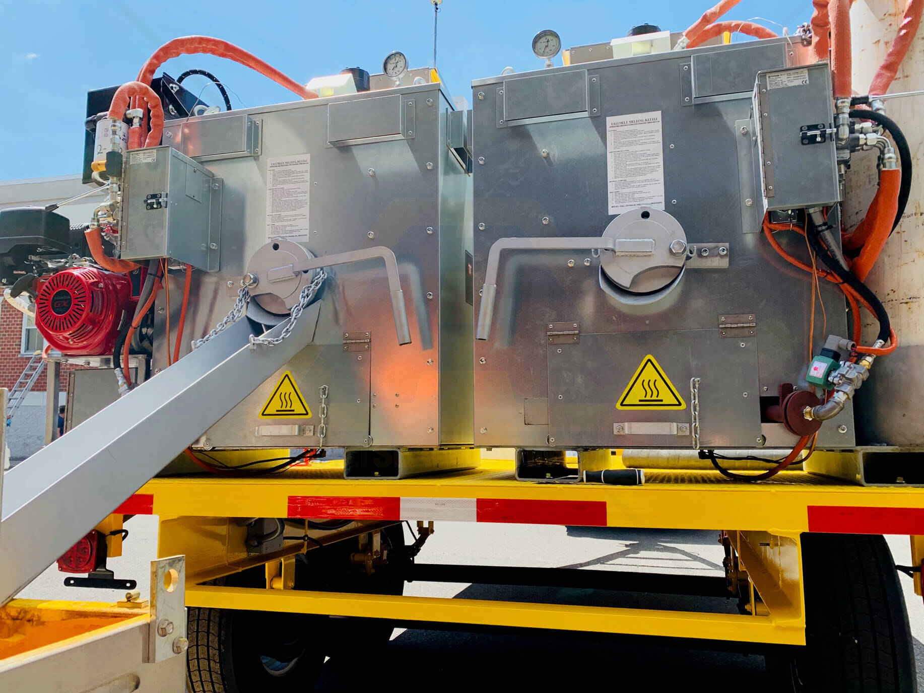 ASE FastMelt 777 x 2 on Trailer with LiftGate For Sale | Asphalt ...