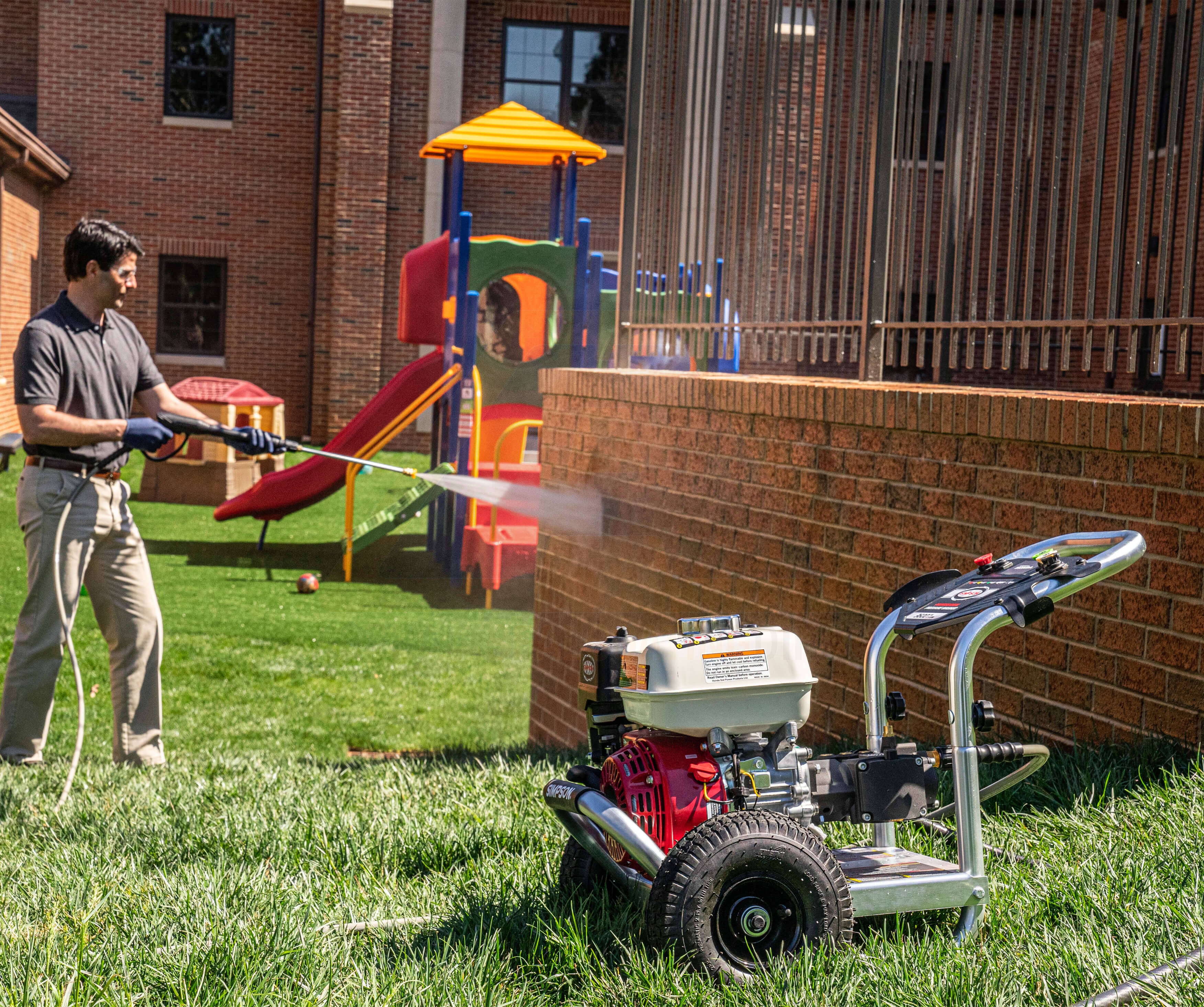 Simpson ALH3425 Aluminum Commercial Direct Drive Pressure Washer 3400 PSI For Sale Asphalt Sealcoating Direct